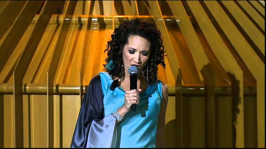 Ria Hall performs the RWC Anthem "World In Union" at RWC 2011 Opening ...